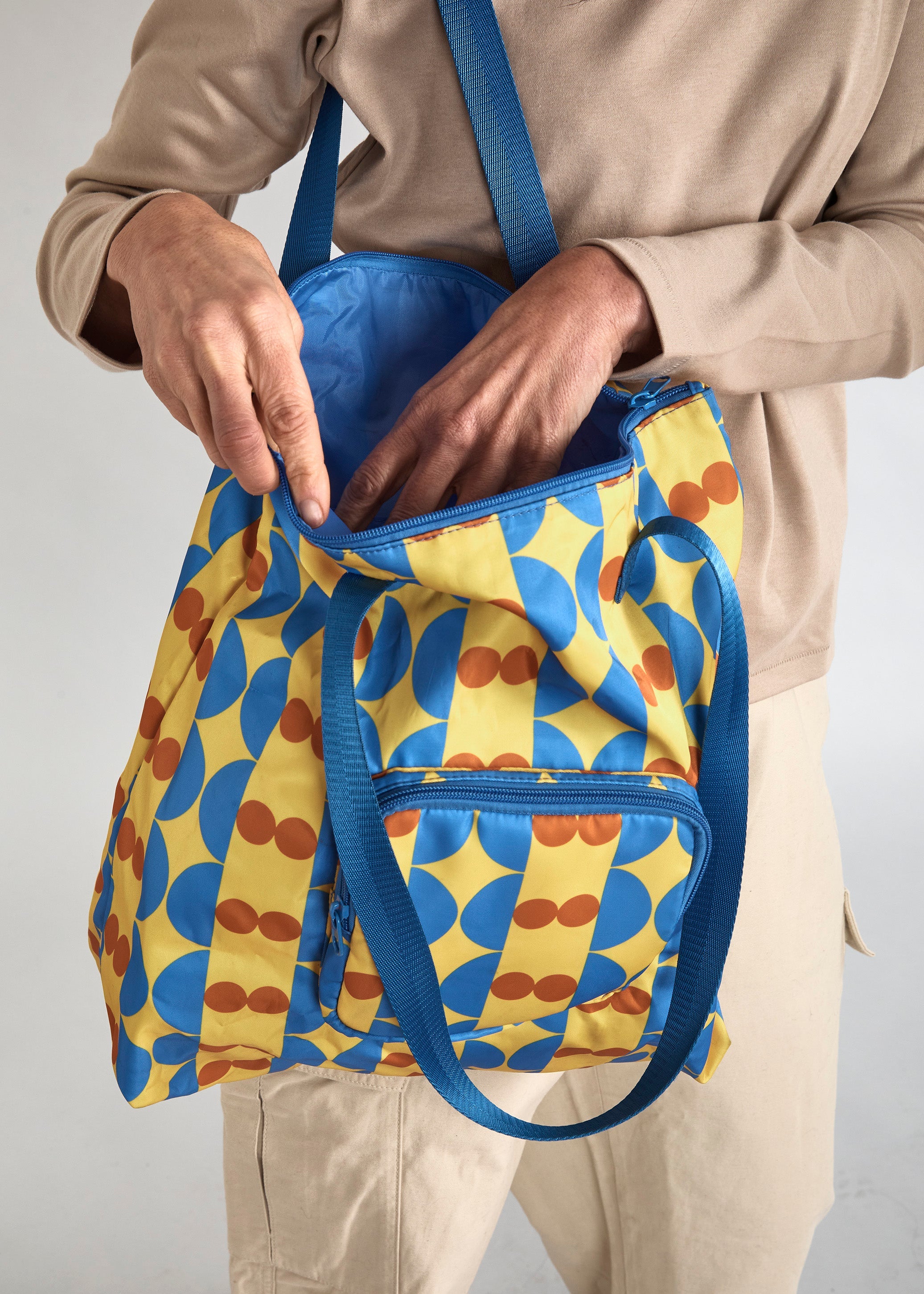 Waterproof Foldable Tote Bag – Functional with a Touch of Color